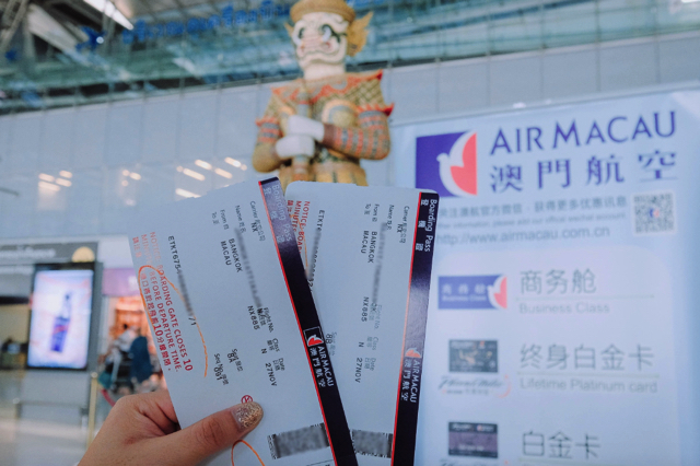 Vé máy bay Air Macau có được sang nhượng, sửa tên?